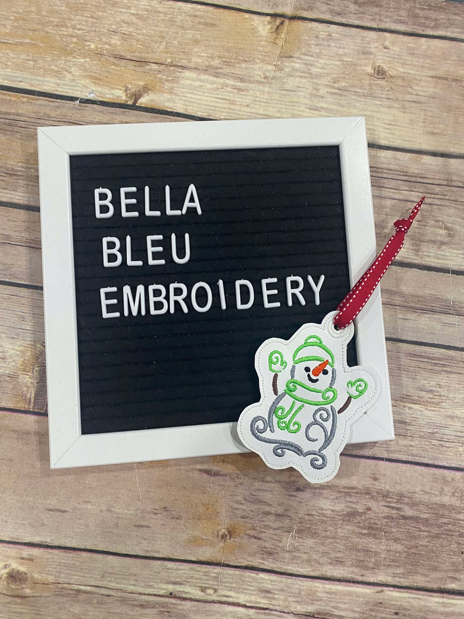 ITH Christmas Snowman Swirl Ornament – Bella Bleu Embroidery